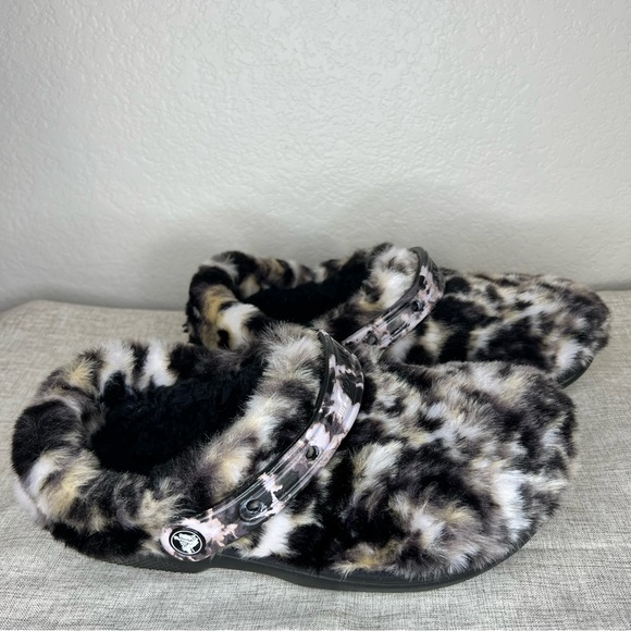 CROCS | Shoes | New Crocs Unisexadult Classic Fur Sure Clog Fuzzy ...